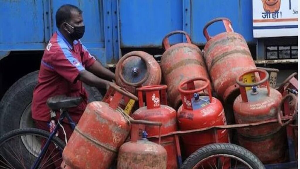 LPG Gas Cylinder price down again Rs 158 Today: Know latest rates ...