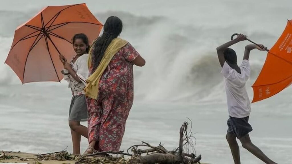 Cyclone Michaung: Heavy Rainfall Alert in these states announced school ...