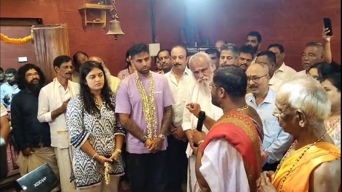 Cricketer Suryakumar Yadav visit Kaup Marigudi temple Udupi - News Next ...