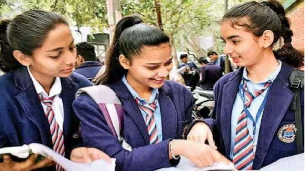 CBSE Class 10 12 Exams 2025: Board issued new notification