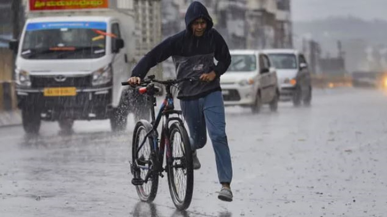 Weather Report: Heavy rainfall alert in these states for next 2 days