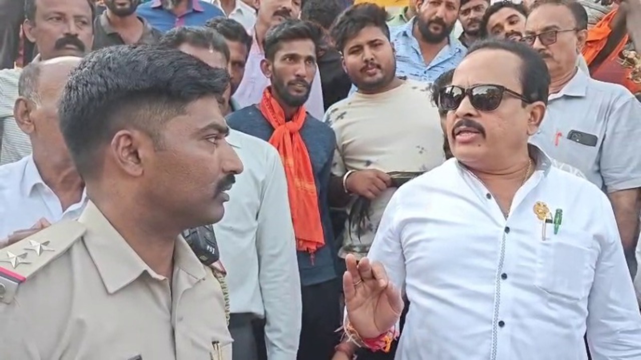 Police raid cockfighting event in Vittla; FIR against Congress MLA ...